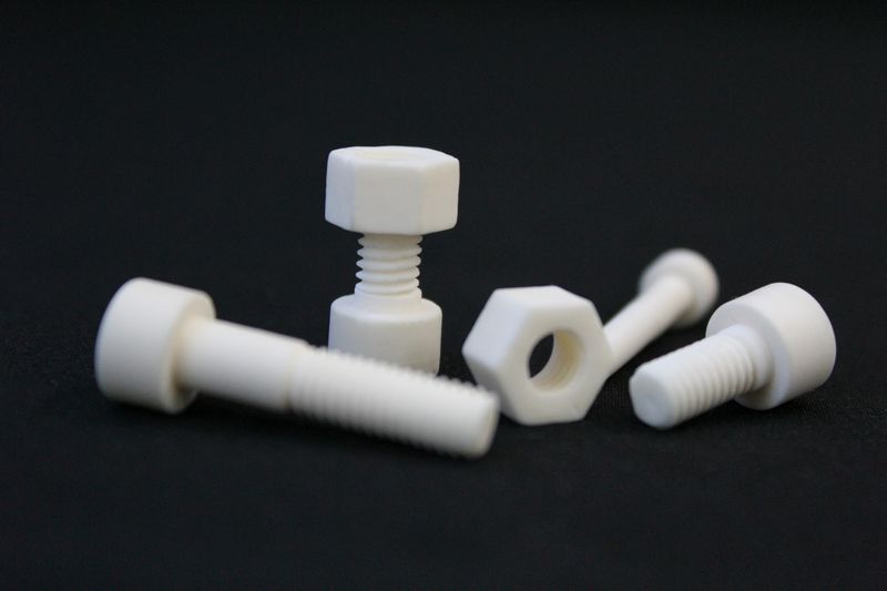 High Temperature Ceramic Screw | INNOVACERA